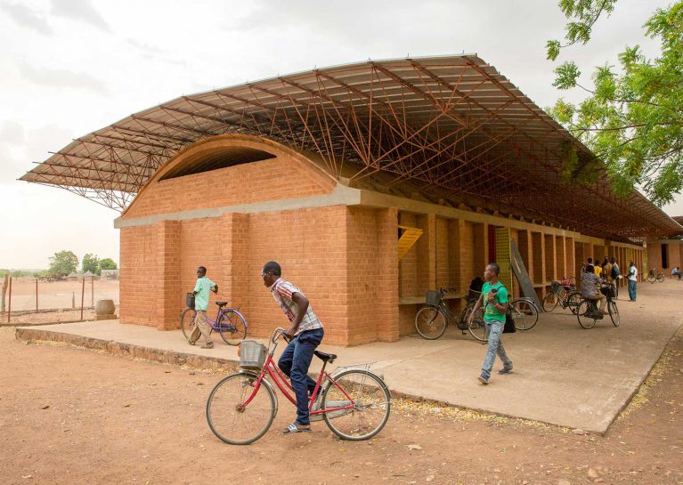 Francis Kéré. Radically Simple - Architekturmuseum der TUM